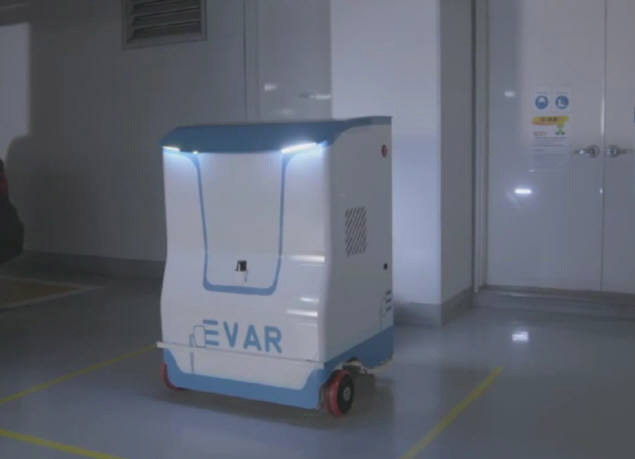 Electric Vehicle Automatic Recharging Robot – Korean-Machinery.com